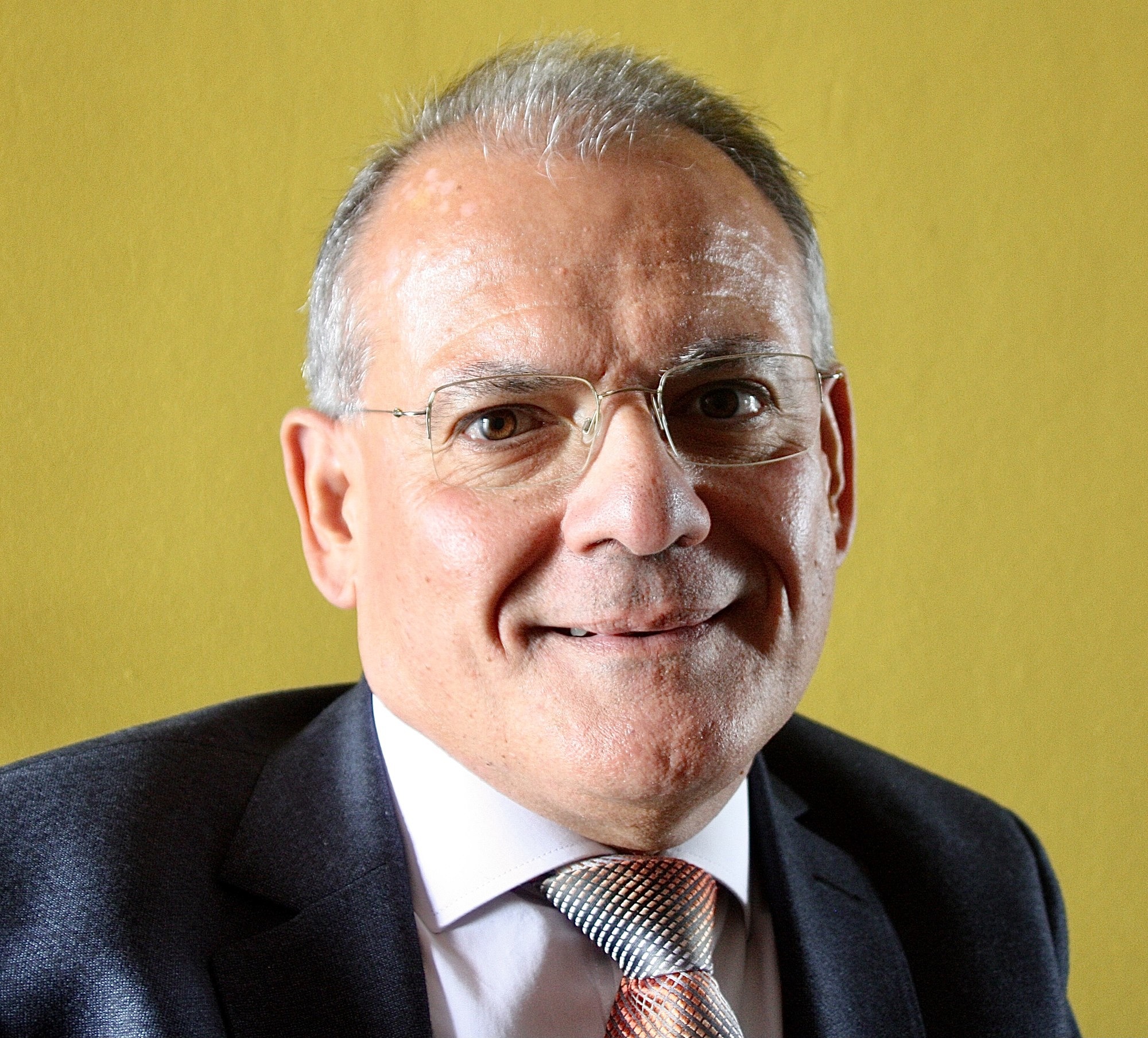 Leitung - Bayerisches Forschungszentrum für Interreligiöse Diskurse